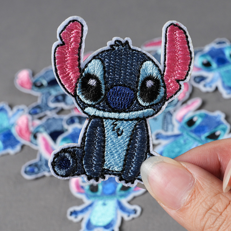 Lovely cartoon character iron-on embroidery patches