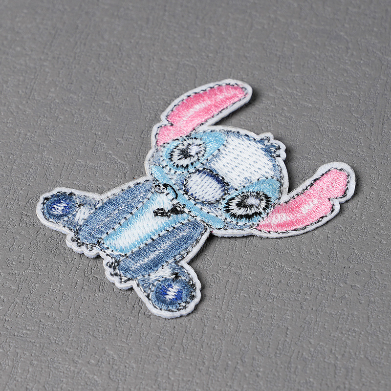 Lovely cartoon character iron-on embroidery patches